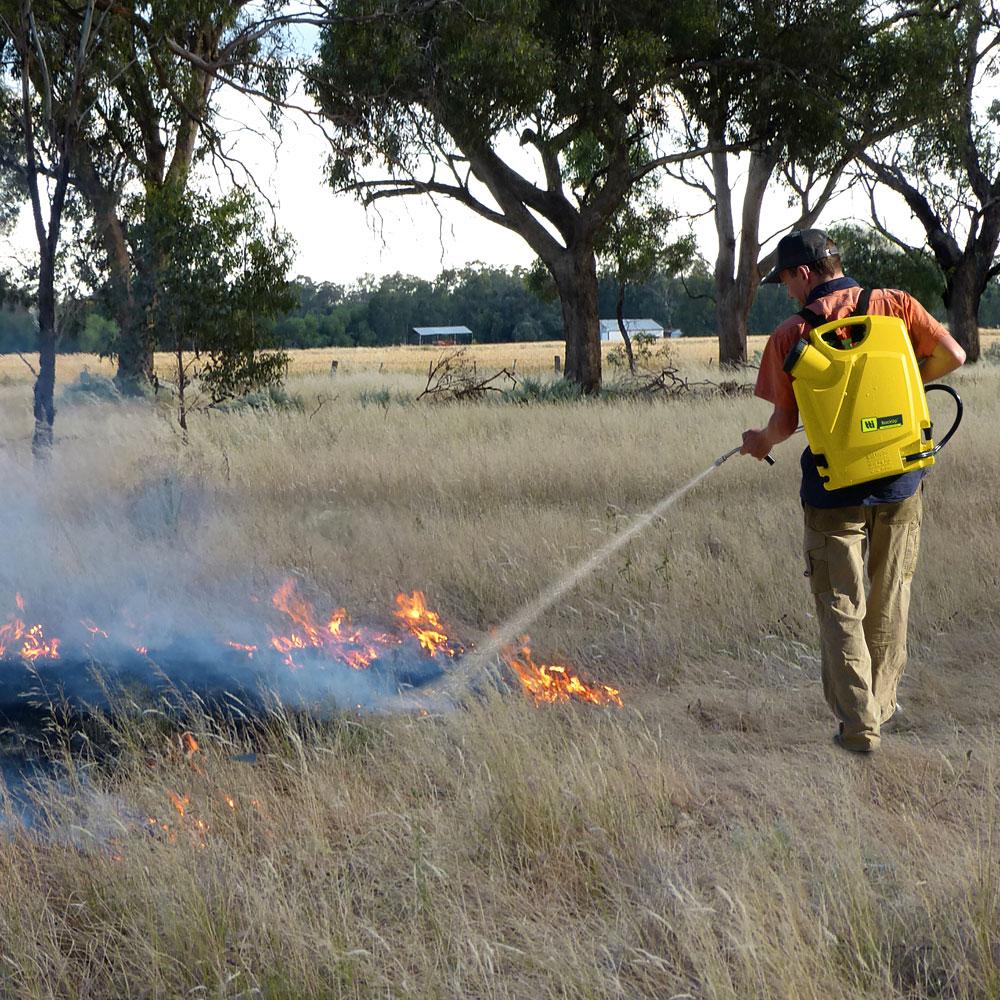 TTi PFK0016L 16L BackUp Knapsack Fire Fighter Backpack Tank