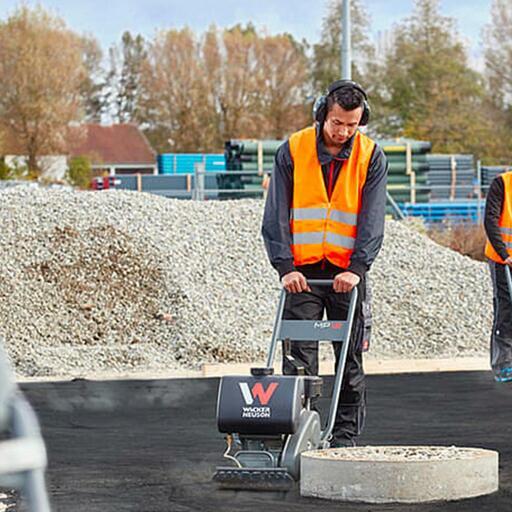 Wacker Neuson MP12 (5100055366) 350mm Petrol Vibratory Compactor Plate