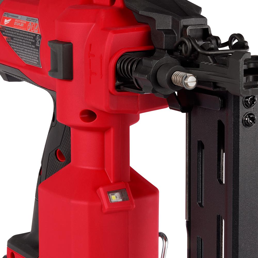 Milwaukee M18FFUS502C 18V 5.0Ah Li-ion Cordless Fuel Fencing Stapler ...