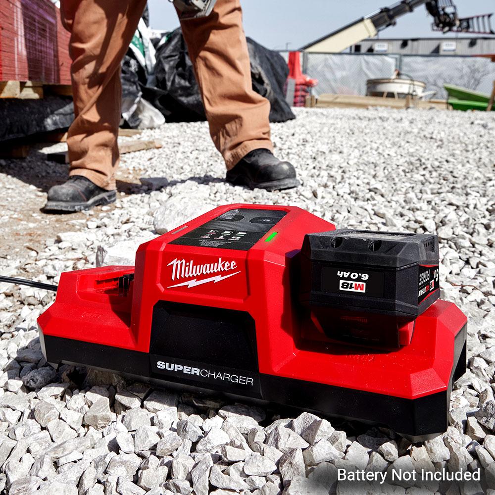 Milwaukee M18DBSC 18V Li-ion Dual Bay Super Battery Charger