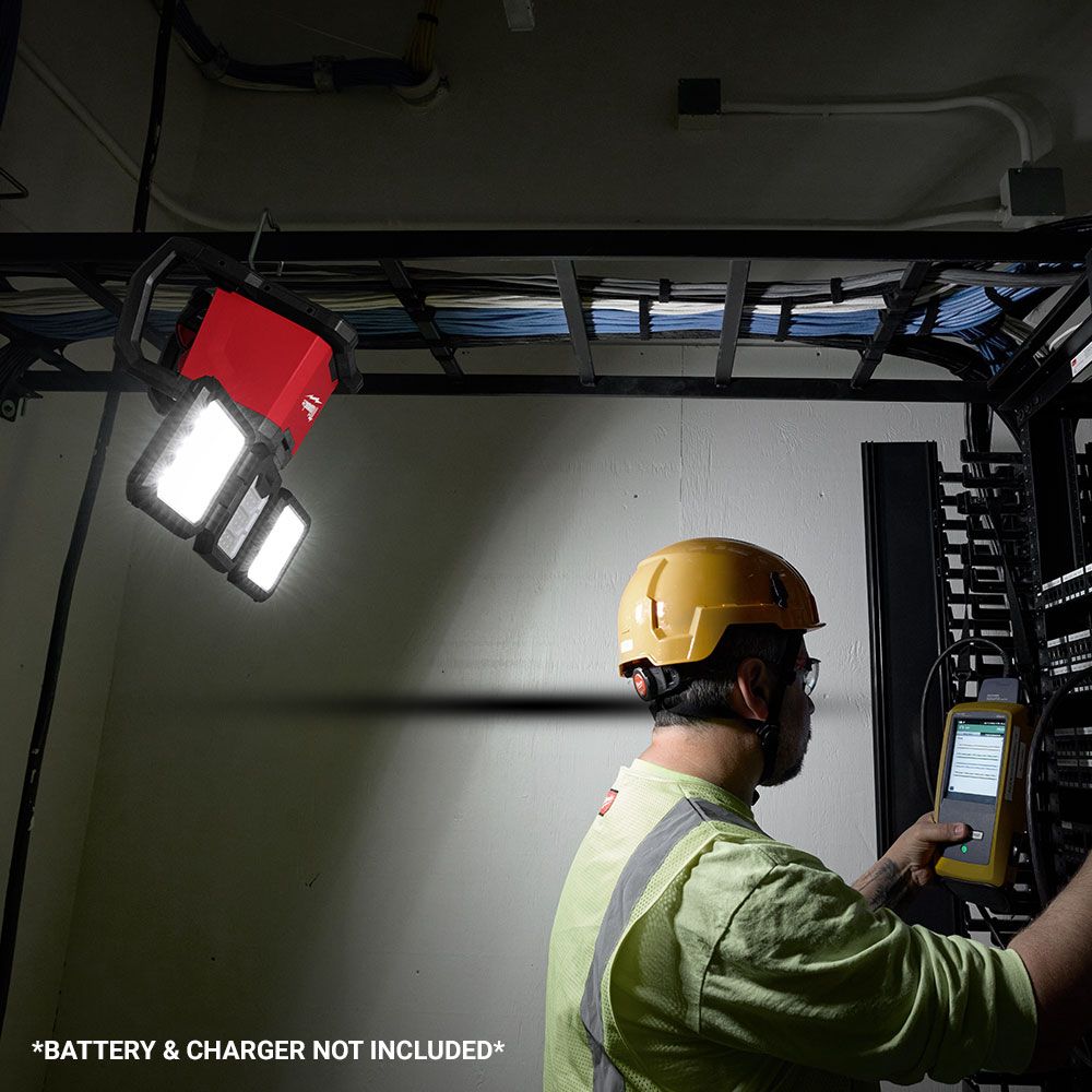 Milwaukee M18TPFL0 18V Li-ion Cordless Three Panel Flood Light - Skin Only