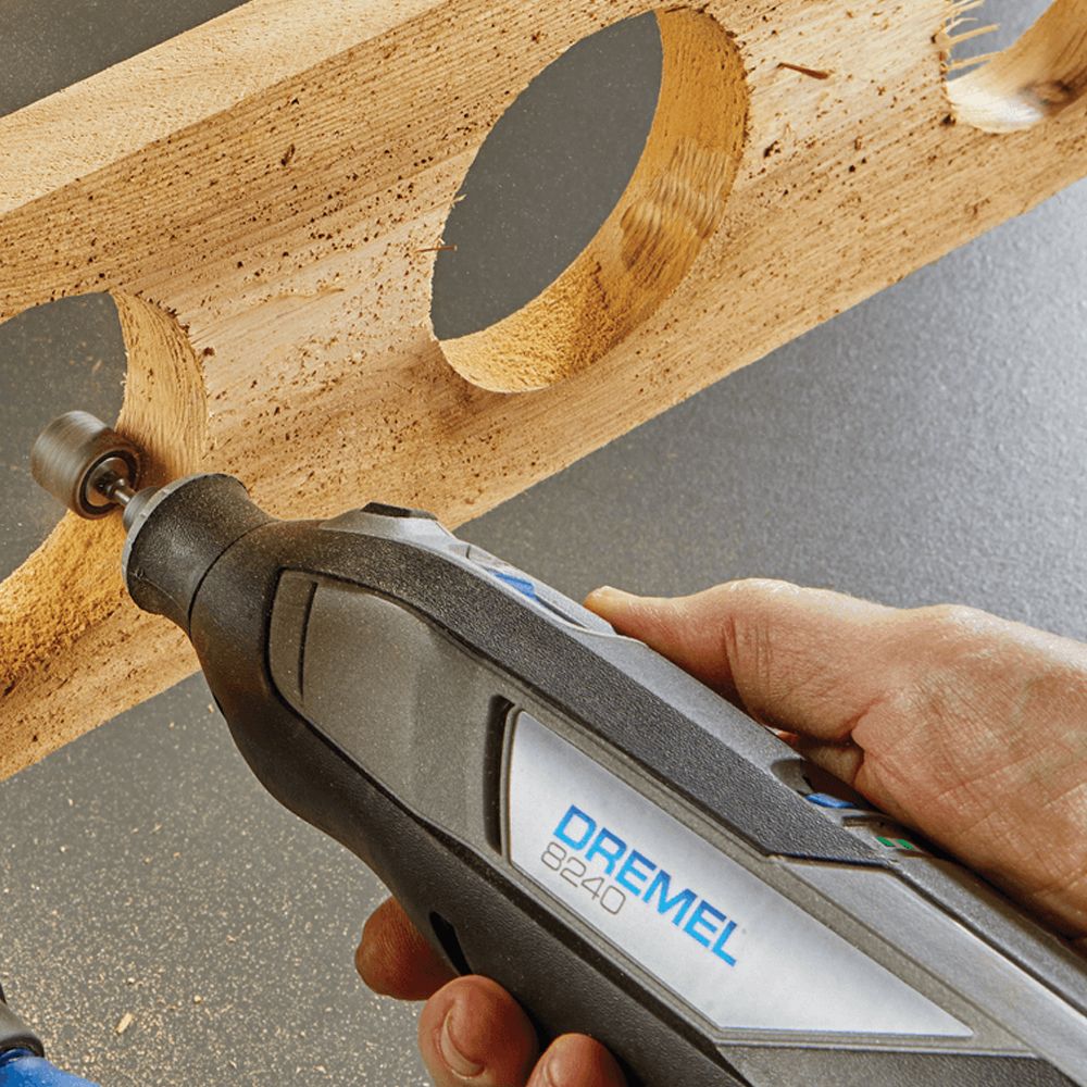 Dremel 8240-5 (F0138240NA) 12V 2.0Ah Cordless Rotary Tool Combo Kit