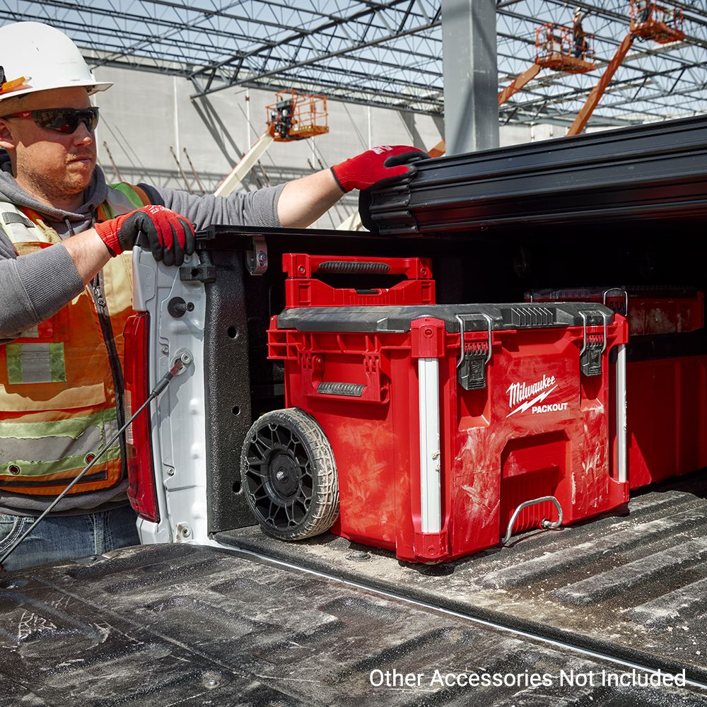 Milwaukee 48228427 PACKOUT Low Profile Rolling Tool Box