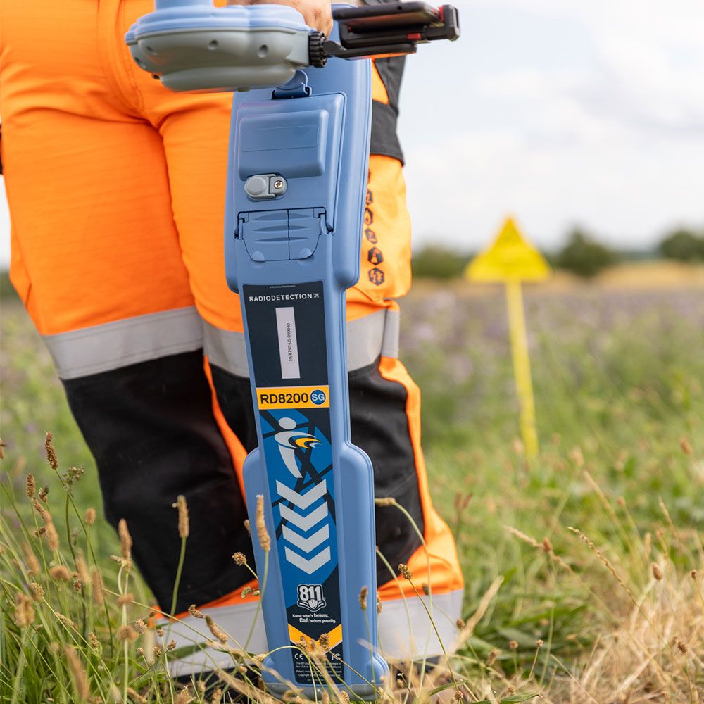 Radiodetection RD8200SG Tx10 Transmitter & 100mm Clamp Survey Grade ...