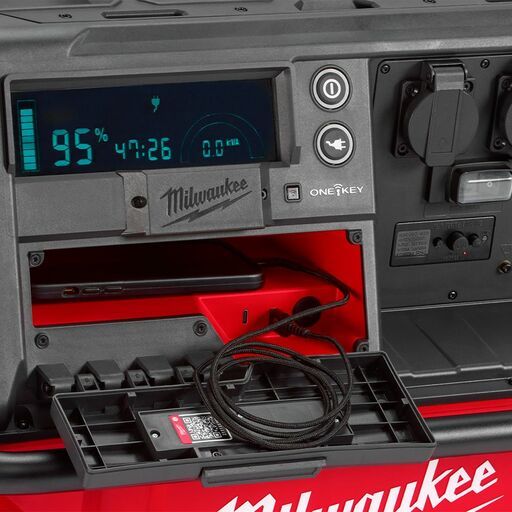 Milwaukee MRPS25 7200W/3600W 2.5kWh ROLL-ON™ Power Supply