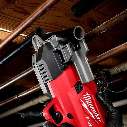 Milwaukee M18FPCS0 18V Li-ion Cordless Steel Pipe Cutter - Skin Only