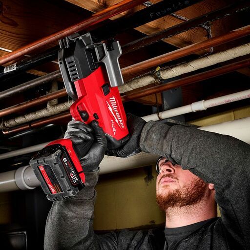 Milwaukee M18FPCS0 18V Li-ion Cordless Steel Pipe Cutter - Skin Only
