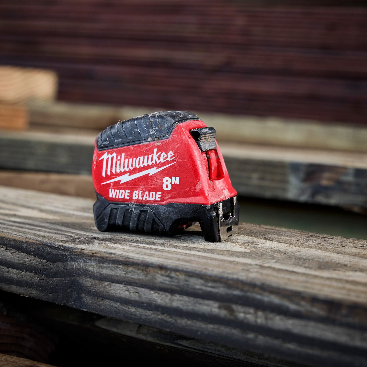 Milwaukee 4932499205HT 8m Wide Blade Tape Measure - Horizontal