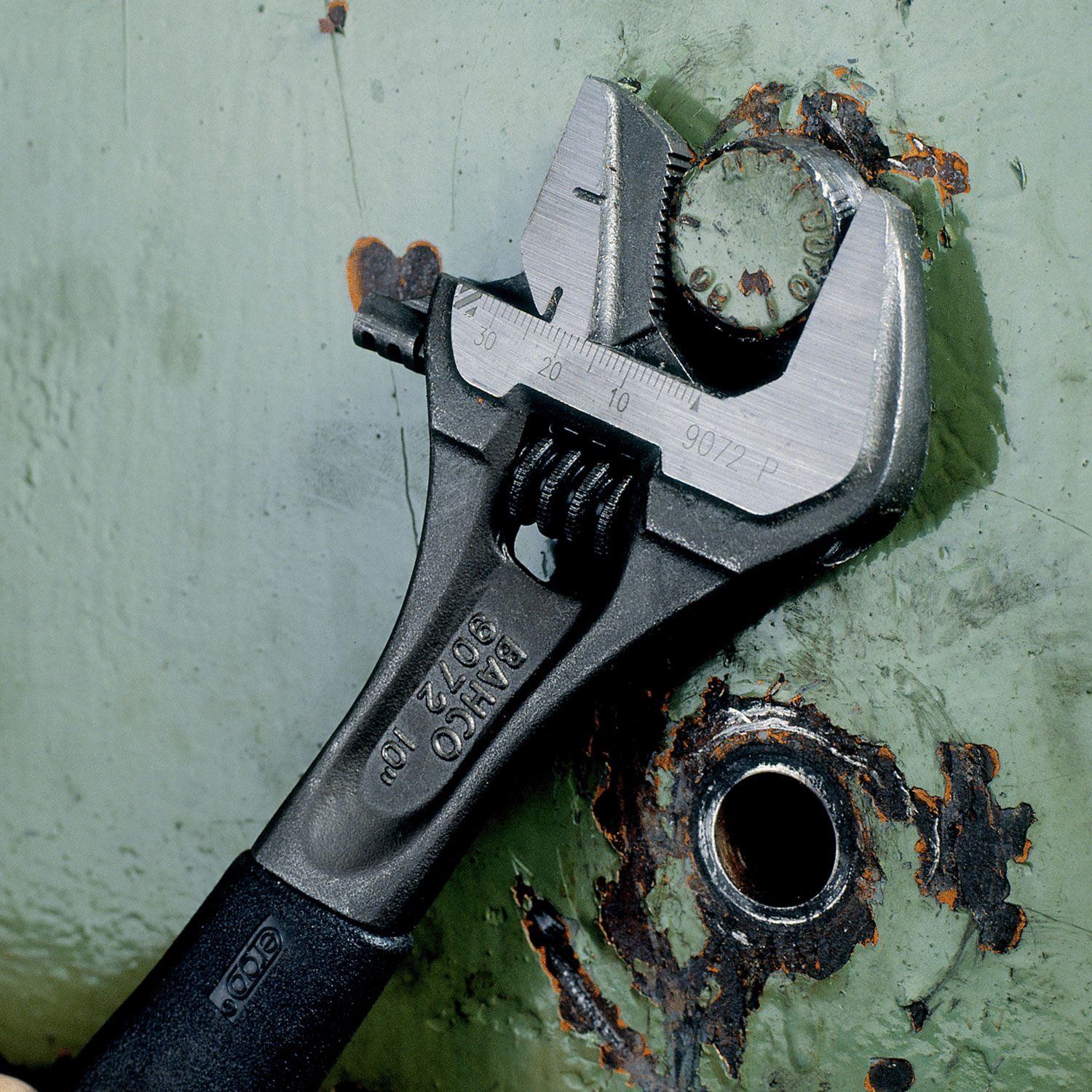 Bahco 9071 ERGO™ 27mm x 208mm Central Nut Adjustable Wrench with Rubber ...