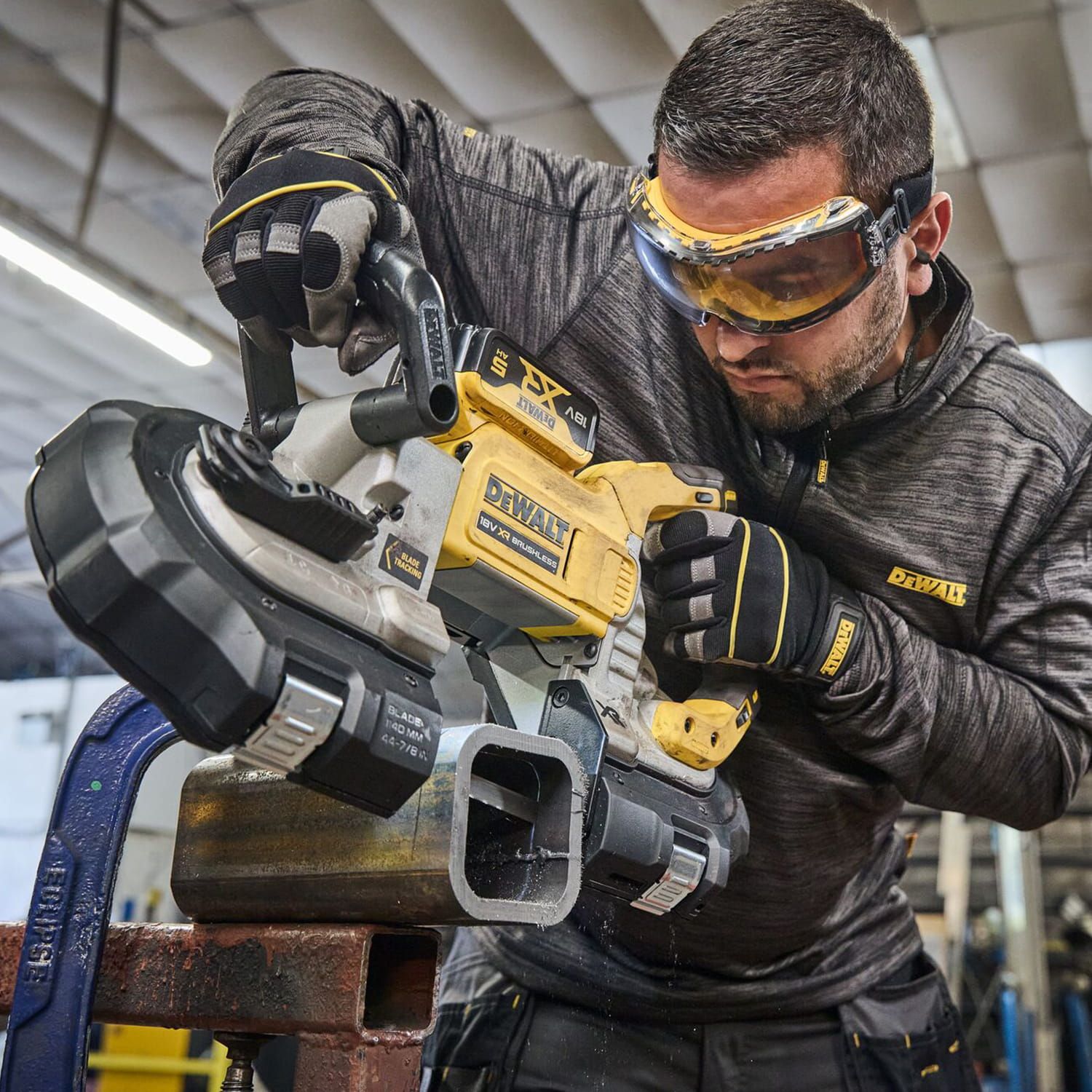 DeWalt DCS374N-XJ 18V XR Li-ion Cordless Brushless Deep Cut Bandsaw ...